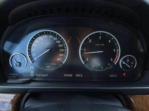 Grey BMW 530 2011 in Vilnius, with an engine capacity of 2.99 L and mileage of 320 thousand km for 10000 €, photo 21 on AUTOMOTO.COM.LV