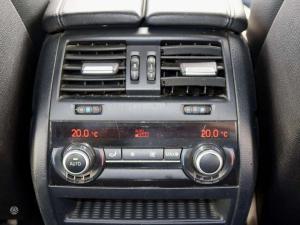 Grey BMW 530 2011 in Vilnius, with an engine capacity of 2.99 L and mileage of 320 thousand km for 10000 €, photo 25 on AUTOMOTO.COM.LV