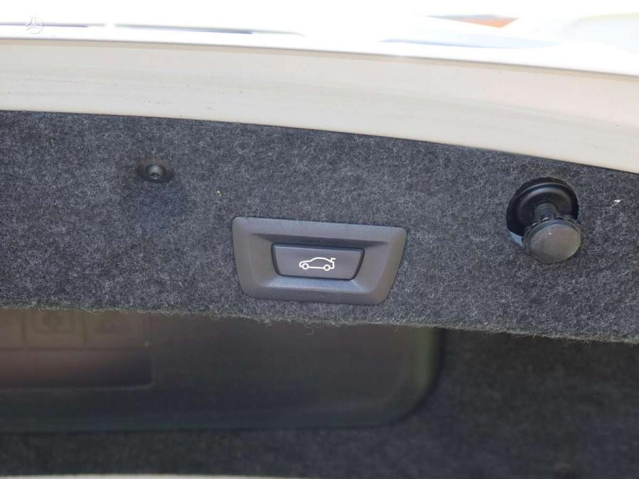 Grey BMW 530 2011 in Vilnius, with an engine capacity of 2.99 L and mileage of 320 thousand km for 10000 €, photo 35 on AUTOMOTO.COM.LV