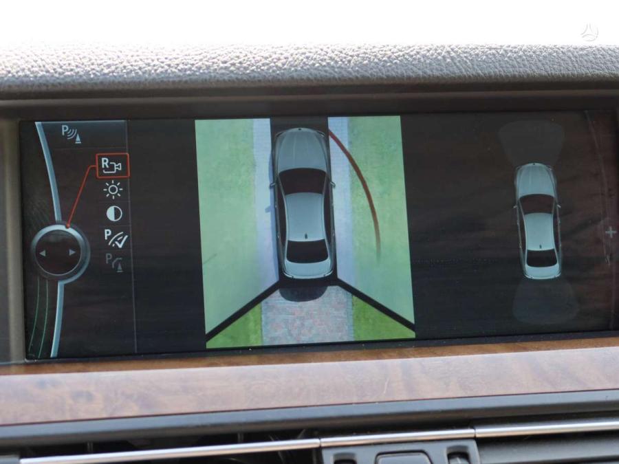 Grey BMW 530 2011 in Vilnius, with an engine capacity of 2.99 L and mileage of 320 thousand km for 10000 €, photo 36 on AUTOMOTO.COM.LV