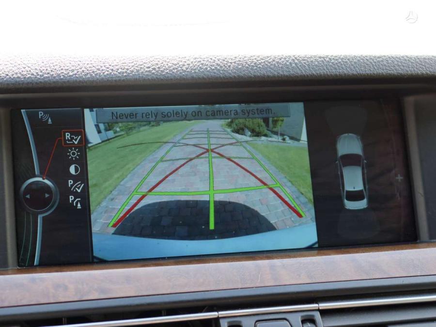 Grey BMW 530 2011 in Vilnius, with an engine capacity of 2.99 L and mileage of 320 thousand km for 10000 €, photo 37 on AUTOMOTO.COM.LV