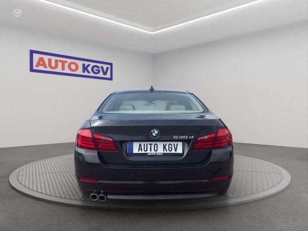 Pelēks BMW 530 2011 Klaipėda, ar dzinēja tilpumu 3.00 L un nobraukumu 271 tūkst. km par 8999 €, foto 4 vietnē AUTOMOTO.COM.LV