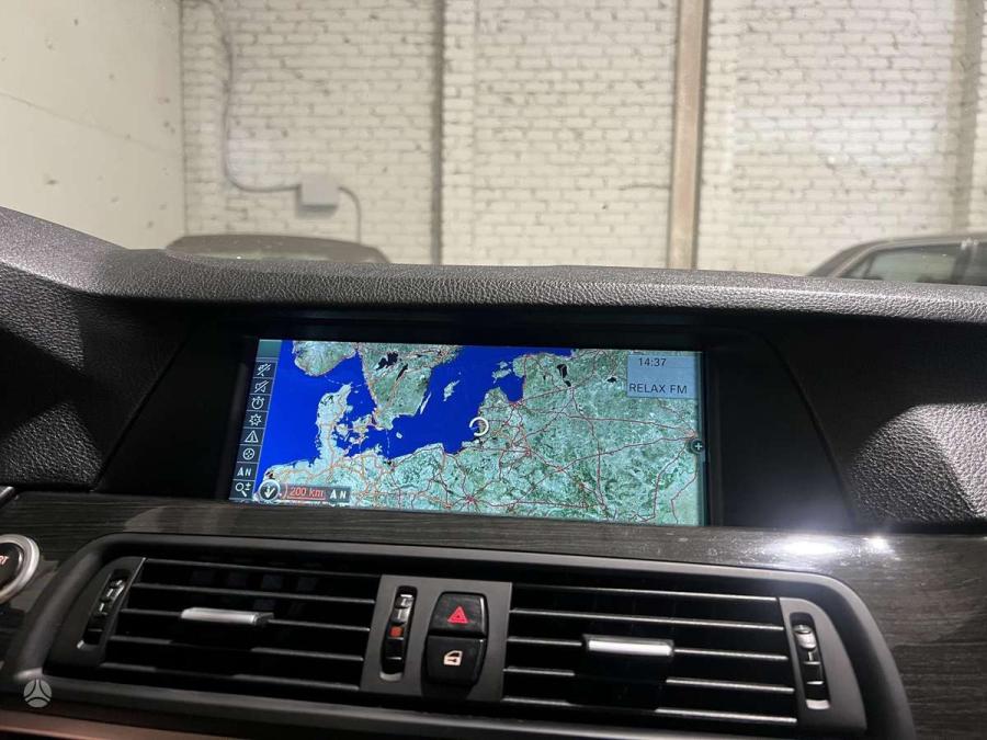 Pelēks BMW 530 2011 Klaipėda, ar dzinēja tilpumu 2.99 L un nobraukumu 319 tūkst. km par 8500 €, foto 18 vietnē AUTOMOTO.COM.LV