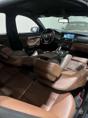 Pelēks BMW 530 2011 Klaipėda, ar dzinēja tilpumu 2.99 L un nobraukumu 319 tūkst. km par 8500 €, foto 26 vietnē AUTOMOTO.COM.LV