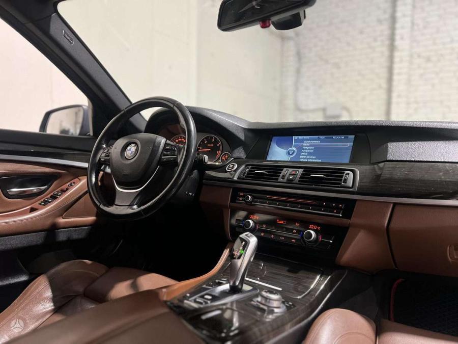 Pelēks BMW 530 2011 Klaipėda, ar dzinēja tilpumu 2.99 L un nobraukumu 319 tūkst. km par 8500 €, foto 31 vietnē AUTOMOTO.COM.LV