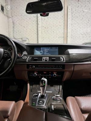 Pelēks BMW 530 2011 Klaipėda, ar dzinēja tilpumu 2.99 L un nobraukumu 319 tūkst. km par 8500 €, foto 34 vietnē AUTOMOTO.COM.LV