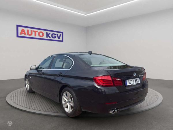 Pelēks BMW 530 2011 Klaipėda, ar dzinēja tilpumu 3.00 L un nobraukumu 271 tūkst. km par 8999 €, foto 4 vietnē AUTOMOTO.COM.LV