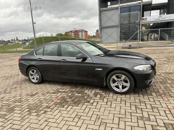 Pelēks BMW 530 2011 Rīga, ar dzinēja tilpumu 3.00 L un nobraukumu 347 tūkst. km par 7900 €, foto 9 vietnē AUTOMOTO.COM.LV