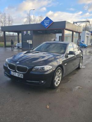 Pelēks BMW 530 2012 Naujoji Akmenė, ar dzinēja tilpumu 2.99 L un nobraukumu 222 tūkst. km par 8400 €, foto  vietnē AUTOMOTO.COM.LV