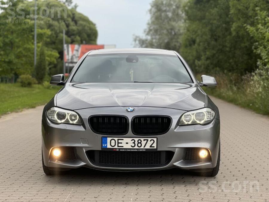 Grey BMW 530 2012 in Valmiera, with an engine capacity of 3.00 L and mileage of 215 thousand km for 13490 €, photo 3 on AUTOMOTO.COM.LV