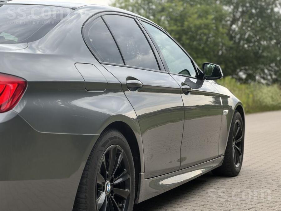 Grey BMW 530 2012 in Valmiera, with an engine capacity of 3.00 L and mileage of 215 thousand km for 13490 €, photo 6 on AUTOMOTO.COM.LV