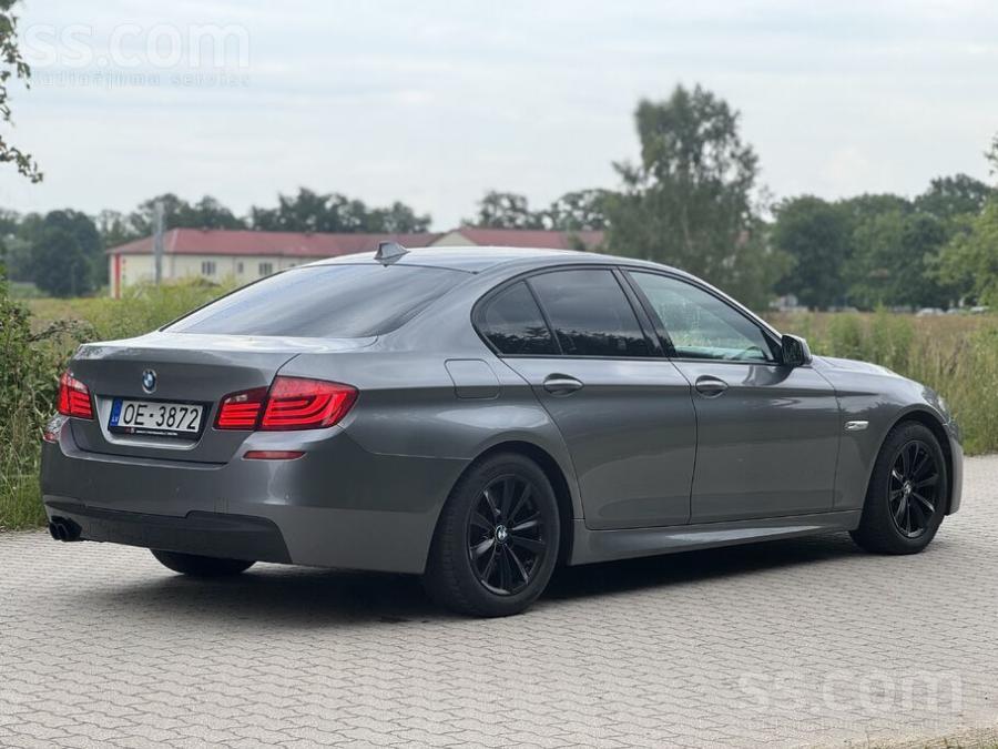 Grey BMW 530 2012 in Valmiera, with an engine capacity of 3.00 L and mileage of 215 thousand km for 13490 €, photo 7 on AUTOMOTO.COM.LV