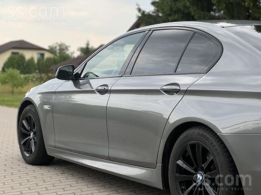 Grey BMW 530 2012 in Valmiera, with an engine capacity of 3.00 L and mileage of 215 thousand km for 13490 €, photo 12 on AUTOMOTO.COM.LV