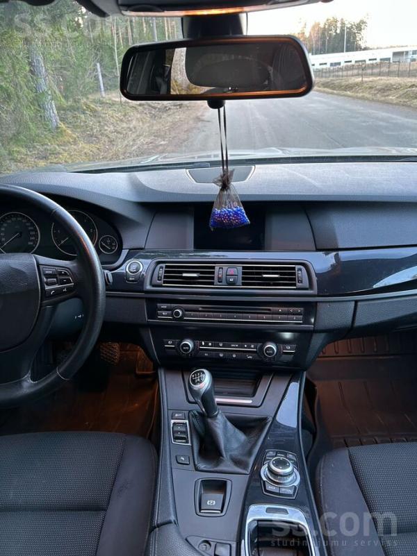 Pelēks BMW 530 2012 Ogre, ar dzinēja tilpumu 3.00 L un nobraukumu 344 tūkst. km par 6400 €, foto 5 vietnē AUTOMOTO.COM.LV