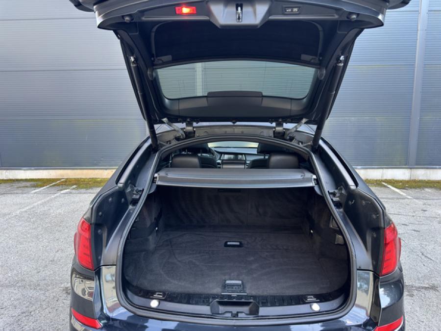 Pelēks BMW 530 2012 Tallina, ar dzinēja tilpumu 0.00 L un nobraukumu 241 tūkst. km par 9990 €, foto 12 vietnē AUTOMOTO.COM.LV