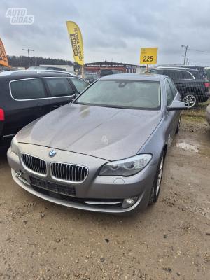 Pelēks BMW 530 2013 Viļņa, ar dzinēja tilpumu 3.00 L un nobraukumu 290 tūkst. km par 4000 €, foto  vietnē AUTOMOTO.COM.LV