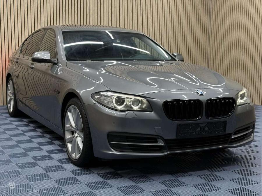 Grey BMW 530 2013 in Marijampole, with an engine capacity of 2.99 L and mileage of 299 thousand km for 12300 €, photo 1 on AUTOMOTO.COM.LV