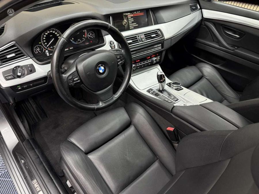 Grey BMW 530 2013 in Marijampole, with an engine capacity of 2.99 L and mileage of 299 thousand km for 12300 €, photo 2 on AUTOMOTO.COM.LV