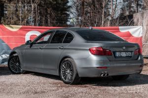 Pelēks BMW 530 2013 Rīga, ar dzinēja tilpumu 3.00 L un nobraukumu 313 tūkst. km par 12000 €, foto 5 vietnē AUTOMOTO.COM.LV