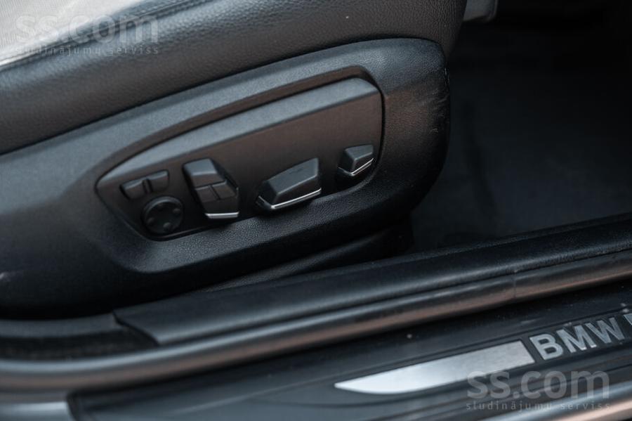 Pelēks BMW 530 2013 Rīga, ar dzinēja tilpumu 3.00 L un nobraukumu 313 tūkst. km par 12000 €, foto 11 vietnē AUTOMOTO.COM.LV
