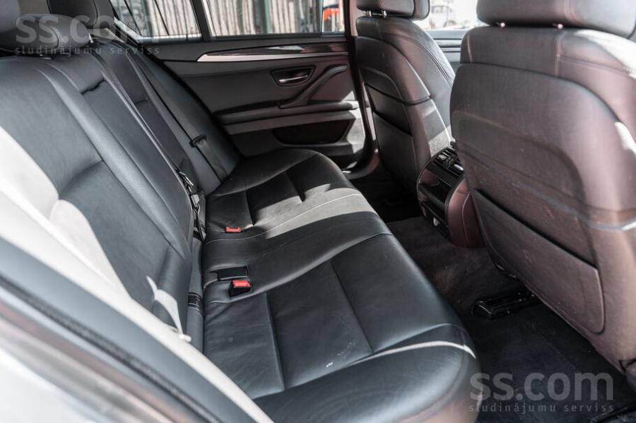 Pelēks BMW 530 2013 Rīga, ar dzinēja tilpumu 3.00 L un nobraukumu 313 tūkst. km par 12000 €, foto 25 vietnē AUTOMOTO.COM.LV