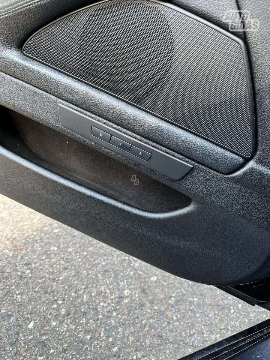 Grey BMW 530 2013 in Kaunas, with an engine capacity of 3.00 L and mileage of 290 thousand km for 9999 €, photo 11 on AUTOMOTO.COM.LV
