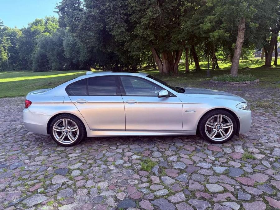 Grey BMW 530 2013 in Silute, with an engine capacity of 2.99 L and mileage of 311 thousand km for 11500 €, photo 5 on AUTOMOTO.COM.LV