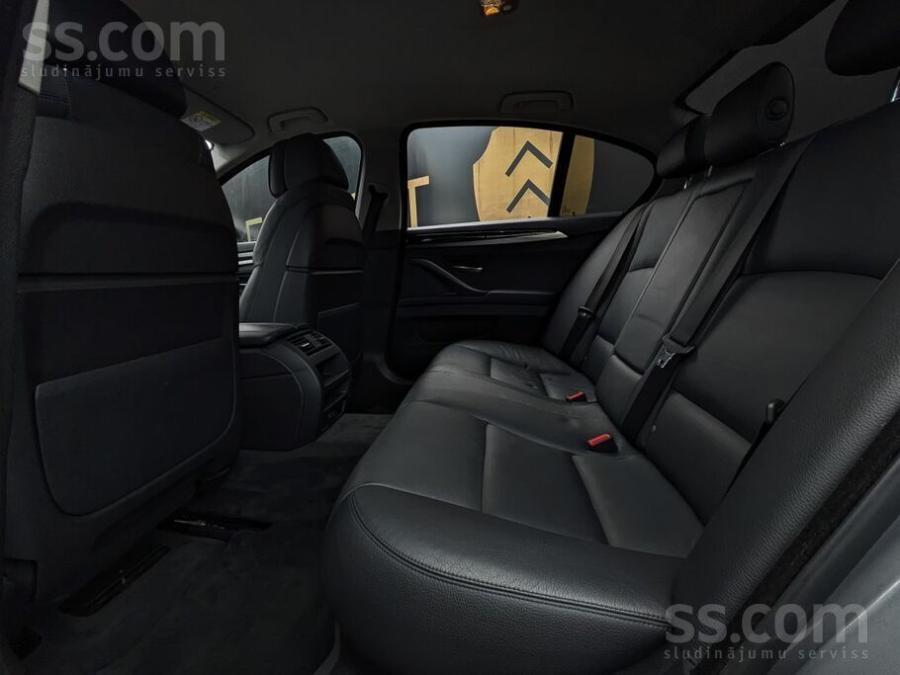 Grey BMW 530 2014 in Tukums, with an engine capacity of 3.00 L and mileage of 220 thousand km for 13990 €, photo 7 on AUTOMOTO.COM.LV