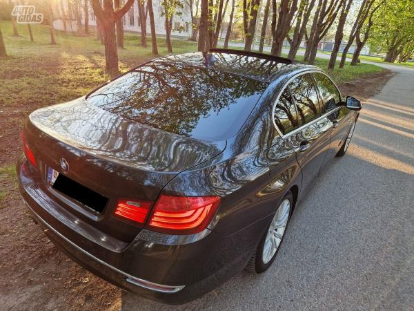 Grey BMW 530 2014 in Marijampole, with an engine capacity of 3.00 L and mileage of 268 thousand km for 15900 €, photo 10 on AUTOMOTO.COM.LV