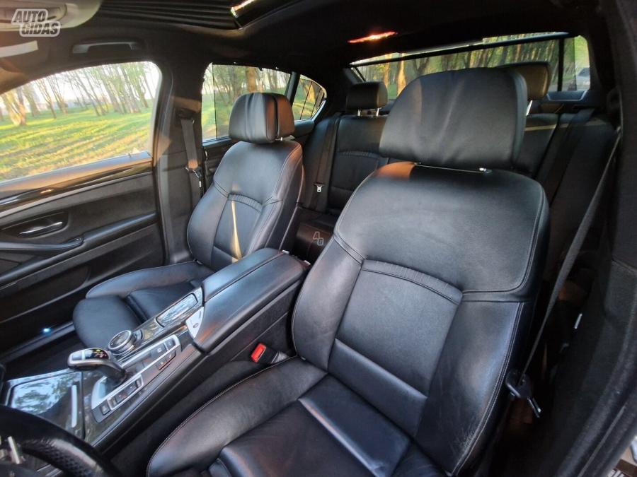 Pelēks BMW 530 2014 Marijampole, ar dzinēja tilpumu 3.00 L un nobraukumu 268 tūkst. km par 15900 €, foto 27 vietnē AUTOMOTO.COM.LV