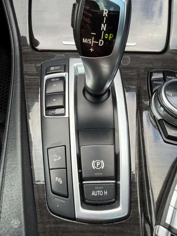 Pelēks BMW 530 2014 Viļņa, ar dzinēja tilpumu 2.99 L un nobraukumu 290 tūkst. km par 9850 €, foto 10 vietnē AUTOMOTO.COM.LV