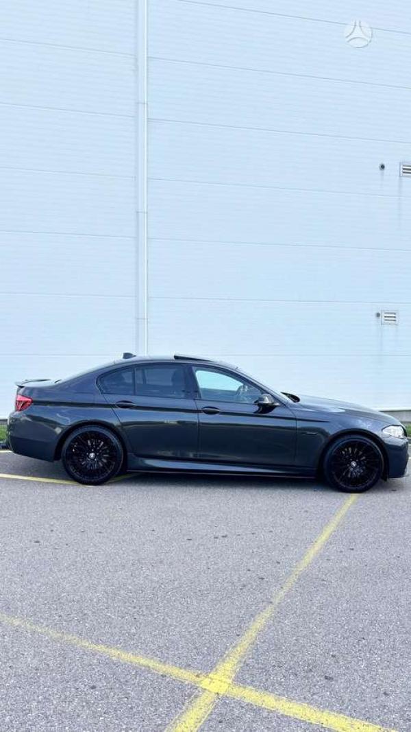 Grey BMW 530 2014 in Vilnius, with an engine capacity of 2.99 L and mileage of 290 thousand km for 14000 €, photo 3 on AUTOMOTO.COM.LV