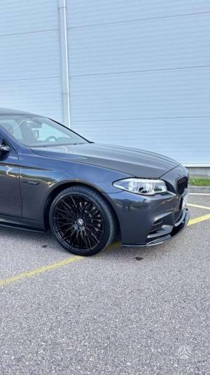 Pelēks BMW 530 2014 Viļņa, ar dzinēja tilpumu 2.99 L un nobraukumu 290 tūkst. km par 14000 €, foto 10 vietnē AUTOMOTO.COM.LV