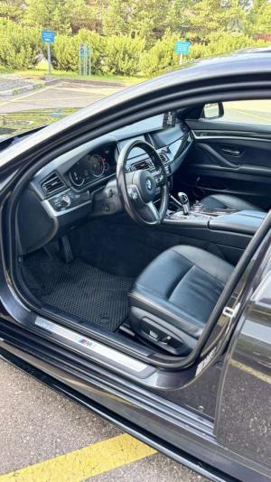 Pelēks BMW 530 2014 Viļņa, ar dzinēja tilpumu 2.99 L un nobraukumu 290 tūkst. km par 14000 €, foto 15 vietnē AUTOMOTO.COM.LV