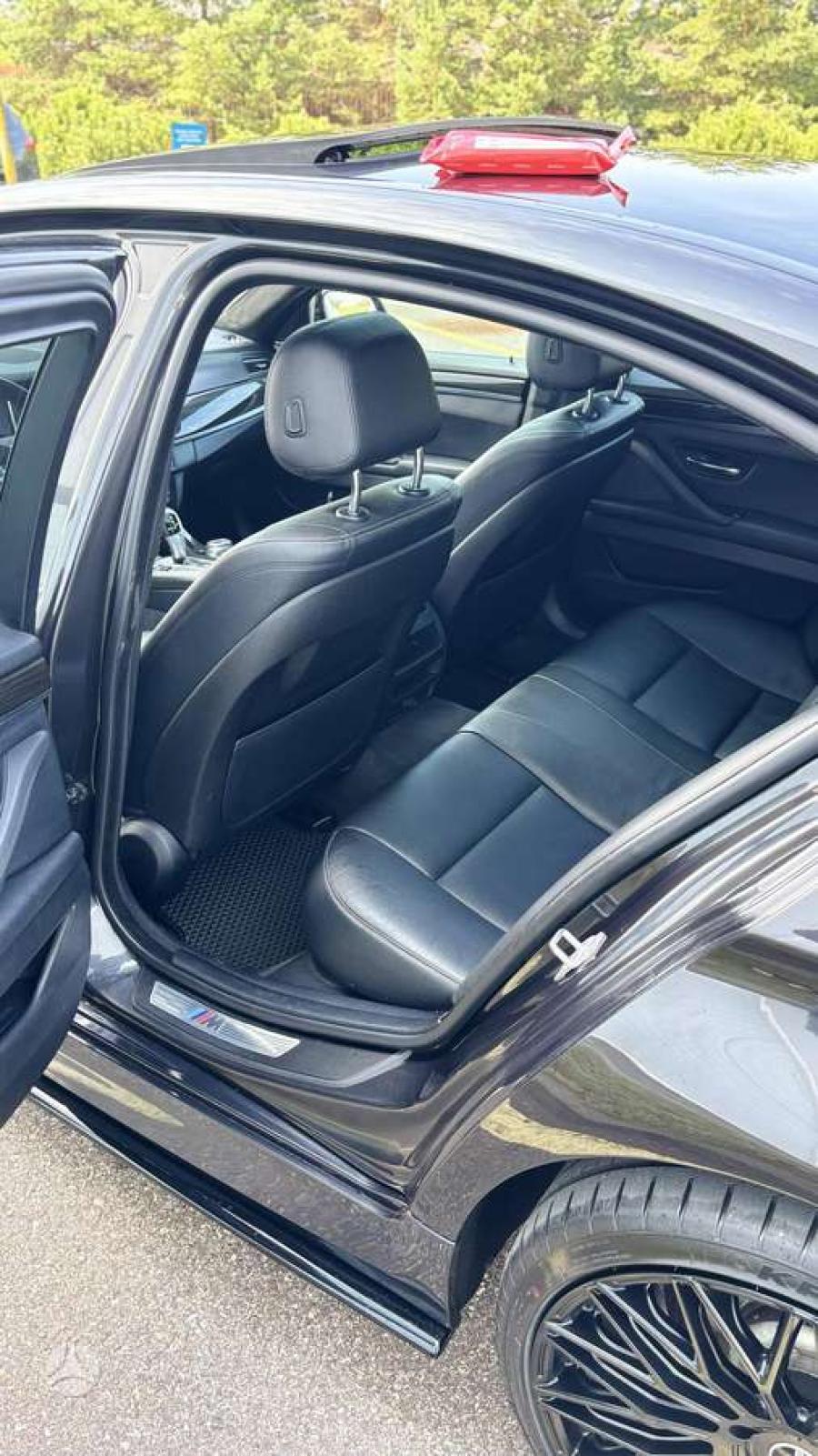 Pelēks BMW 530 2014 Viļņa, ar dzinēja tilpumu 2.99 L un nobraukumu 290 tūkst. km par 14000 €, foto 16 vietnē AUTOMOTO.COM.LV