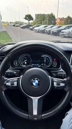Pelēks BMW 530 2014 Viļņa, ar dzinēja tilpumu 2.99 L un nobraukumu 290 tūkst. km par 14000 €, foto 24 vietnē AUTOMOTO.COM.LV