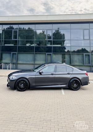 Grey BMW 530 2014 in Vilnius, with an engine capacity of 3.00 L and mileage of 290 thousand km for 13800 €, photo 9 on AUTOMOTO.COM.LV