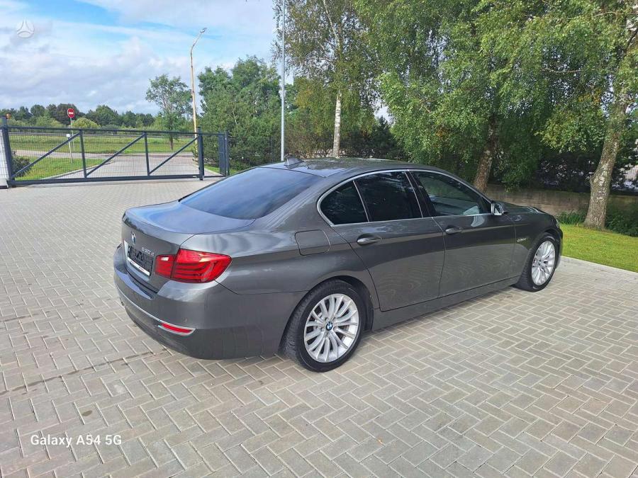 Grey BMW 530 2014 in Kaunas, with an engine capacity of 2.99 L and mileage of 209 thousand km for 10850 €, photo 5 on AUTOMOTO.COM.LV