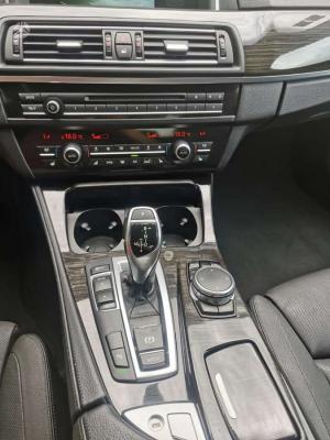 Grey BMW 530 2014 in Kaunas, with an engine capacity of 2.99 L and mileage of 209 thousand km for 10850 €, photo 19 on AUTOMOTO.COM.LV