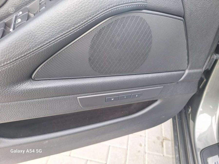 Grey BMW 530 2014 in Kaunas, with an engine capacity of 2.99 L and mileage of 209 thousand km for 10850 €, photo 24 on AUTOMOTO.COM.LV