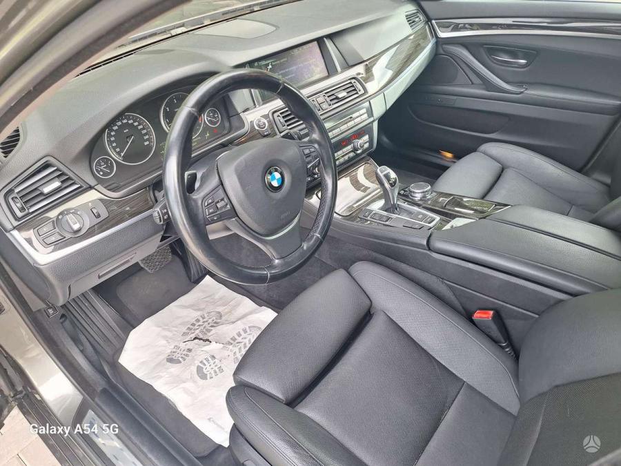 Grey BMW 530 2014 in Kaunas, with an engine capacity of 2.99 L and mileage of 209 thousand km for 10850 €, photo 25 on AUTOMOTO.COM.LV