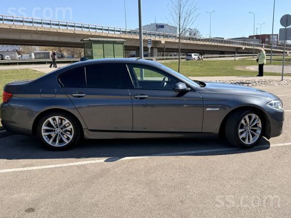 Pelēks BMW 530 2015 Rīga, ar dzinēja tilpumu 3.00 L un nobraukumu 255 tūkst. km par 16450 €, foto 3 vietnē AUTOMOTO.COM.LV