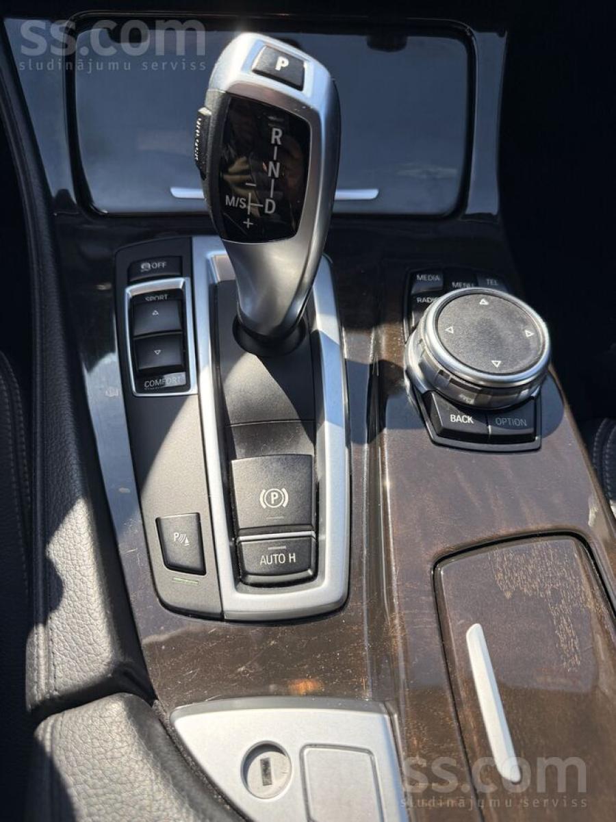 Pelēks BMW 530 2015 Rīga, ar dzinēja tilpumu 3.00 L un nobraukumu 255 tūkst. km par 16450 €, foto 19 vietnē AUTOMOTO.COM.LV