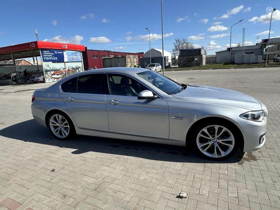 Серый БМВ 530 2015 в Тельшяй, объемом двигателя 2.99 л и пробегом 330 тыс. км за 11999 €, фото 9 на AUTOMOTO.COM.LV
