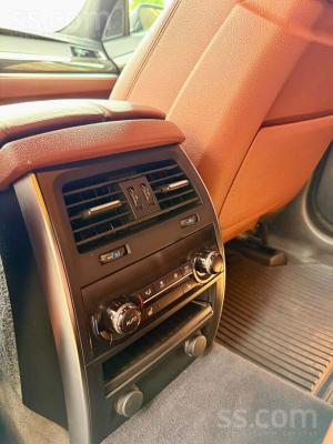 Grey BMW 530 2015 in Riga, with an engine capacity of 3.00 L and mileage of 331 thousand km for 16650 €, photo 11 on AUTOMOTO.COM.LV