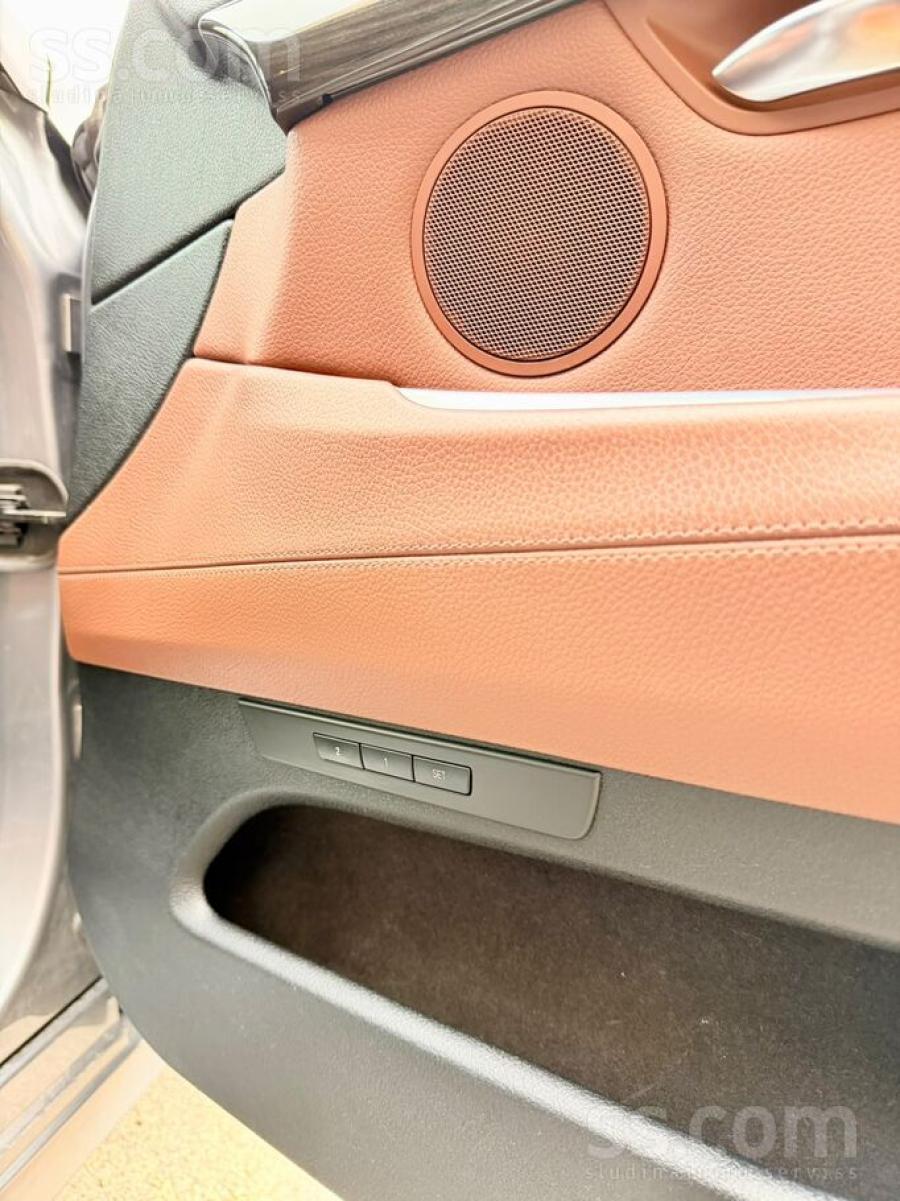 Grey BMW 530 2015 in Riga, with an engine capacity of 3.00 L and mileage of 331 thousand km for 16650 €, photo 15 on AUTOMOTO.COM.LV
