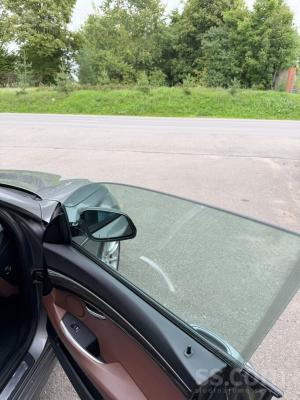 Grey BMW 530 2015 in Riga, with an engine capacity of 3.00 L and mileage of 331 thousand km for 16650 €, photo 16 on AUTOMOTO.COM.LV