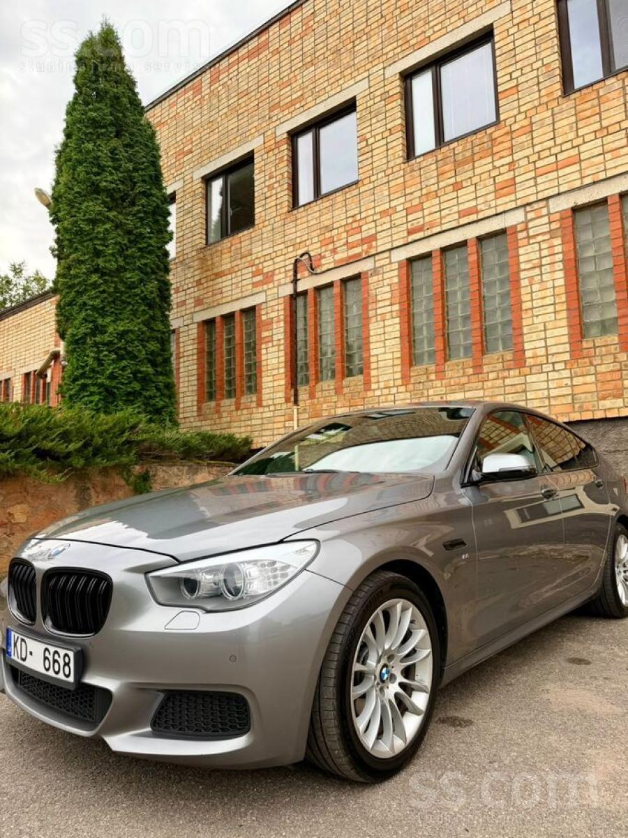 Grey BMW 530 2015 in Riga, with an engine capacity of 3.00 L and mileage of 331 thousand km for 16650 €, photo 28 on AUTOMOTO.COM.LV