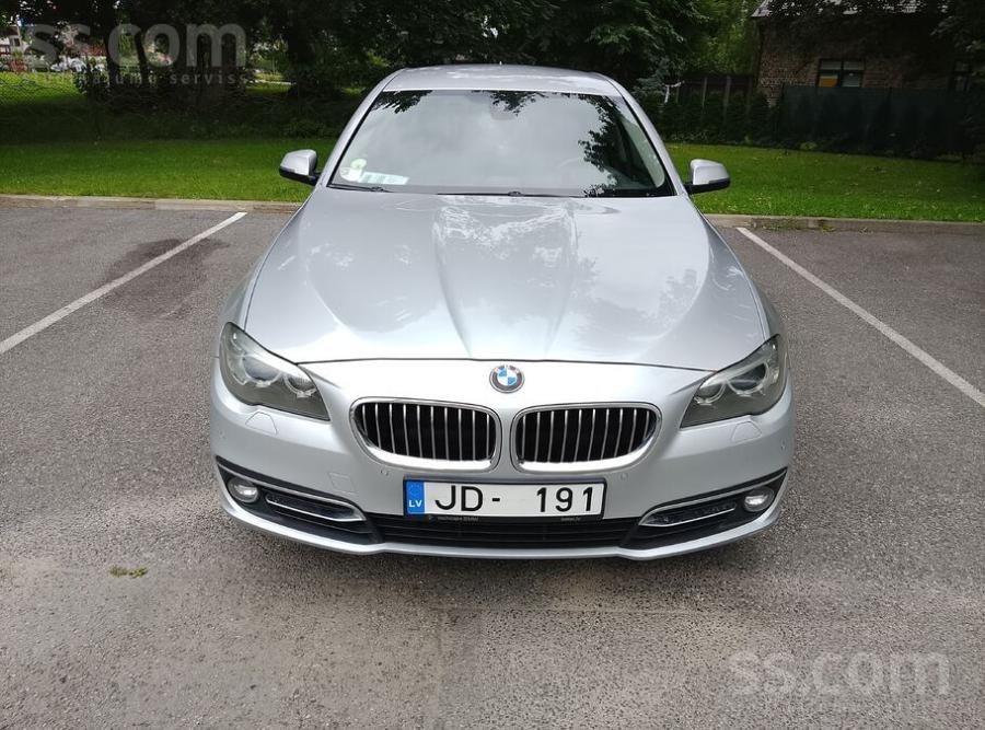 Grey BMW 530 2016 in Riga, with an engine capacity of 3.00 L and mileage of 270 thousand km for 13900 €, photo 4 on AUTOMOTO.COM.LV