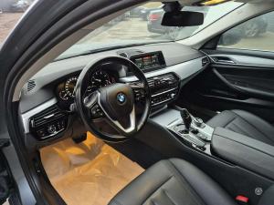 Grey BMW 530 2017 in Utena, with an engine capacity of 2.99 L and mileage of 316 thousand km for 16990 €, photo 7 on AUTOMOTO.COM.LV